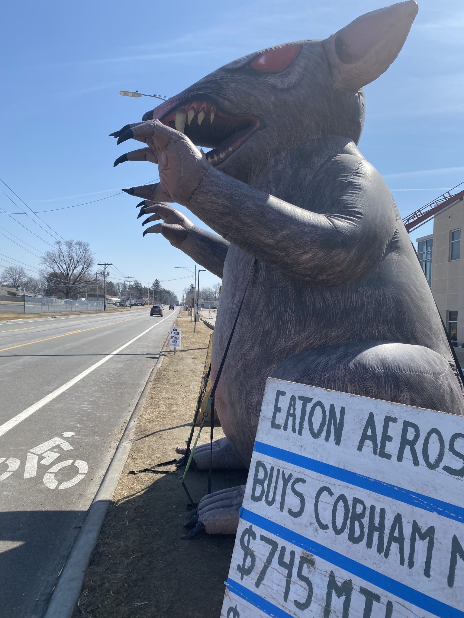 IAM Local 388, 1191 Members in Iowa Continue to Stand Strong for Fair ...