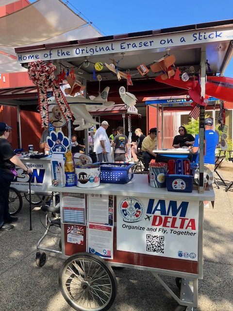 Minnesota IAM Union Members Connect with Public at State Fair - IAM Union